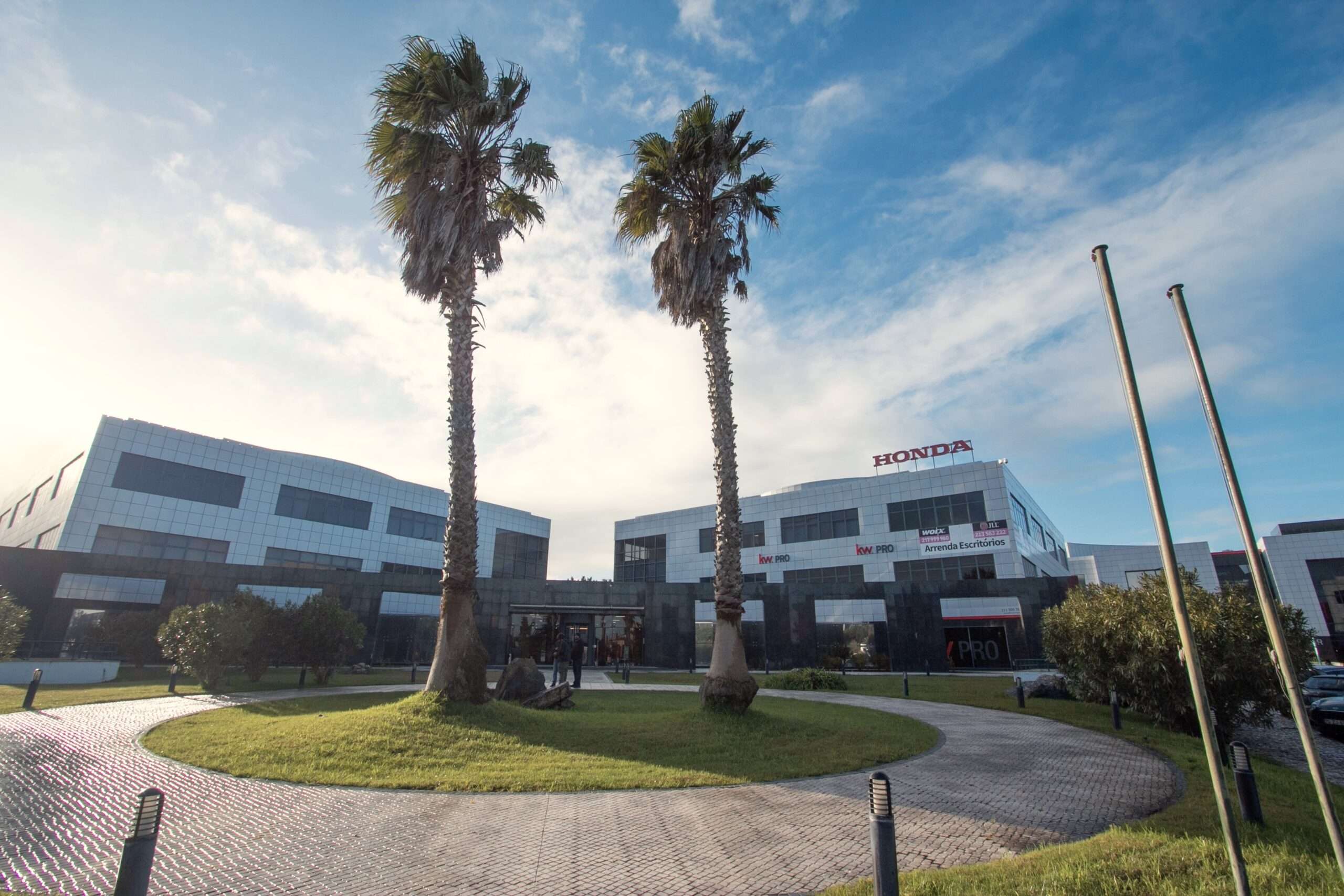 L Offices – Modern Office Spaces for Rent | TLG Global